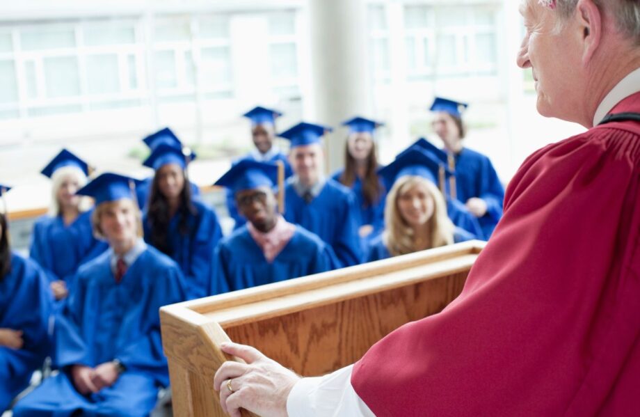 Finding the Perfect Commencement Speaker: A Step-by-Step Guide - AGNT ...