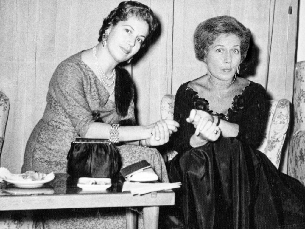 Guide to Hosting a Private Party: How to Create an Unforgettable Event - AGNT • BLOG