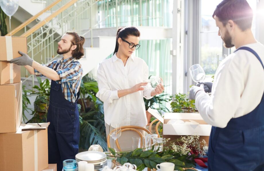 Booking Entertainment for Events: Essential Tips and Tricks - AGNT • BLOG