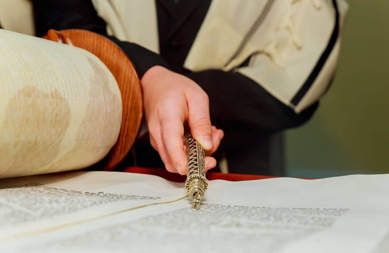 Ultimate Guide to Planning the Perfect Bar Mitzvah Celebration - AGNT ...