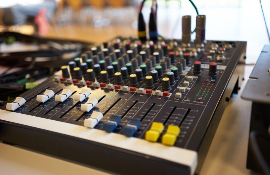 Ultimate Guide to Planning a Memorable Award Ceremony - AGNT • BLOG