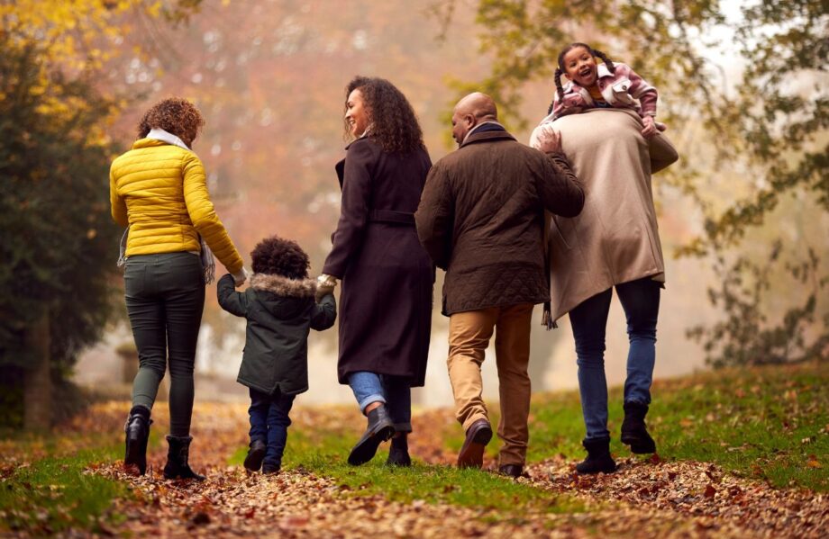 10 Creative Family Reunion Ideas to Make Your Gathering Memorable ...