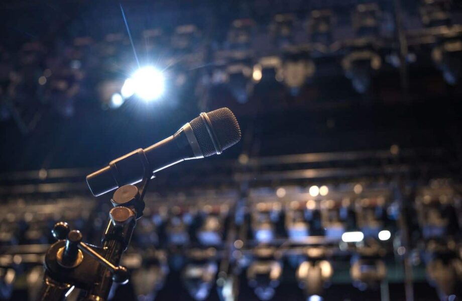 5 Essential Stage Setup Tips for a Successful Event - AGNT • BLOG