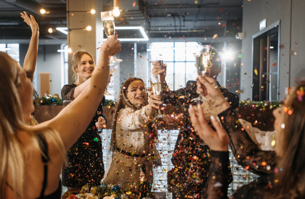 7 Essential Tips for Planning a Memorable Office Christmas Party - AGNT ...