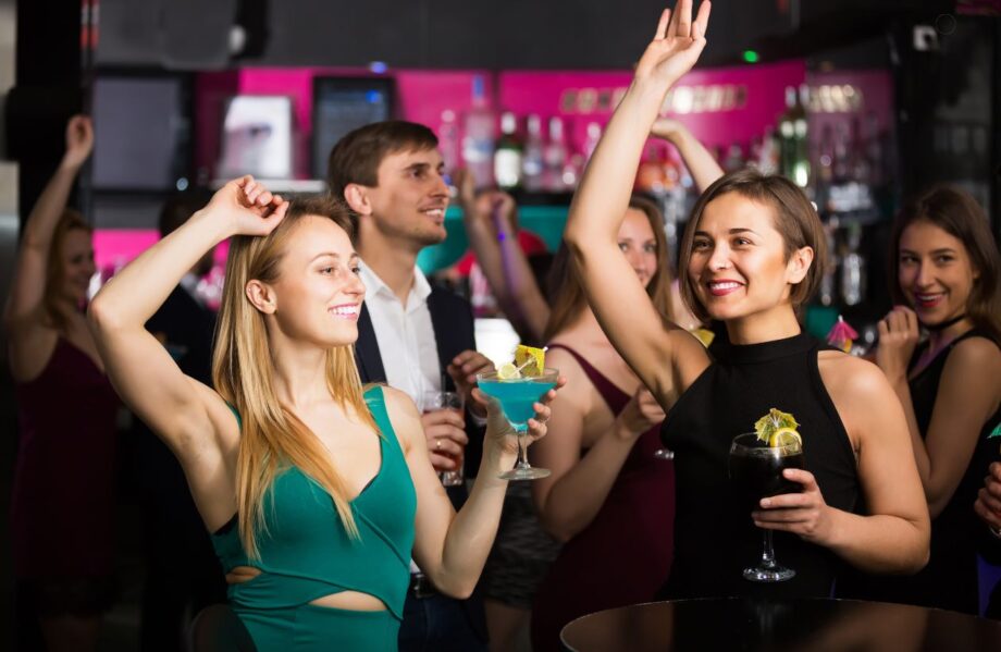 Top Corporate Event Entertainment Ideas to Wow Your Attendees - AGNT • BLOG