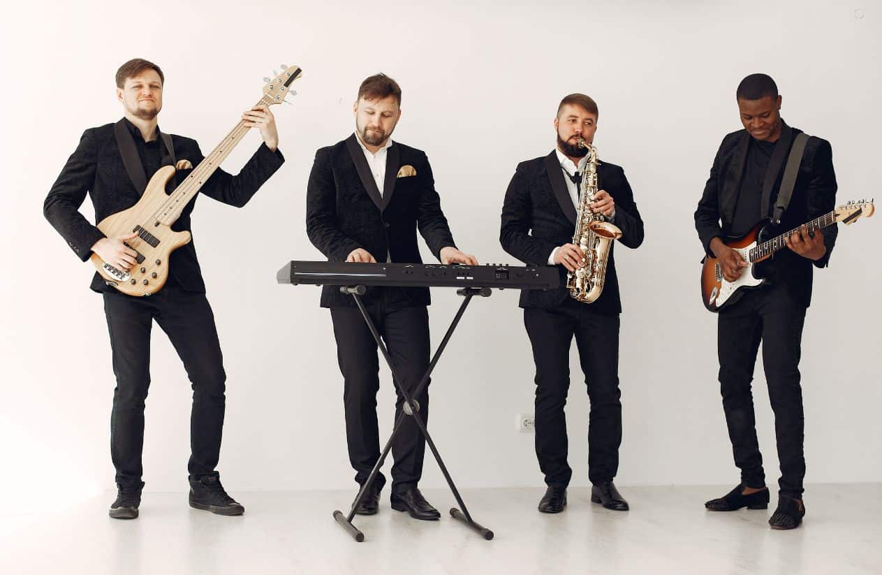 How to Choose the Right Live Musician Service - AGNT • BLOG