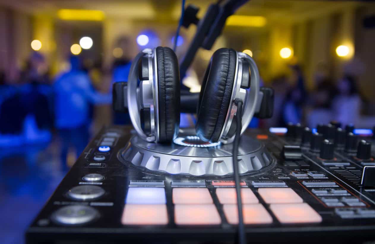 AGNT's Guide to Music Selection for Corporate Events Success