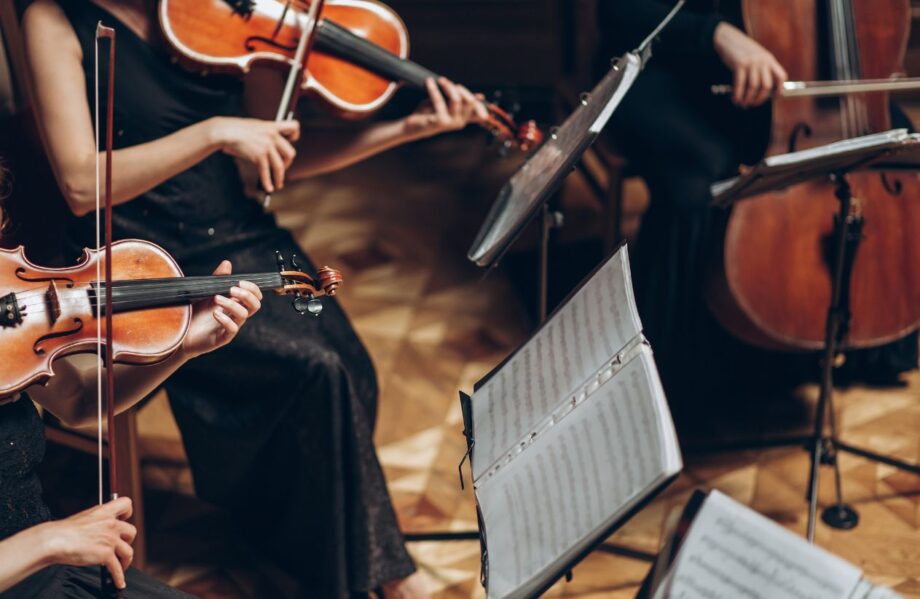 Your Guide to Hiring the Perfect Wedding Band or Musician