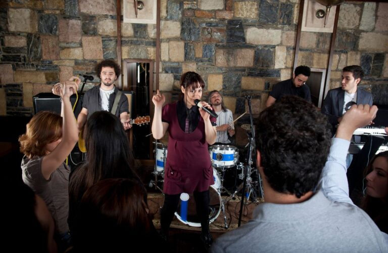 AGNT's Guide to Music Selection for Corporate Events Success