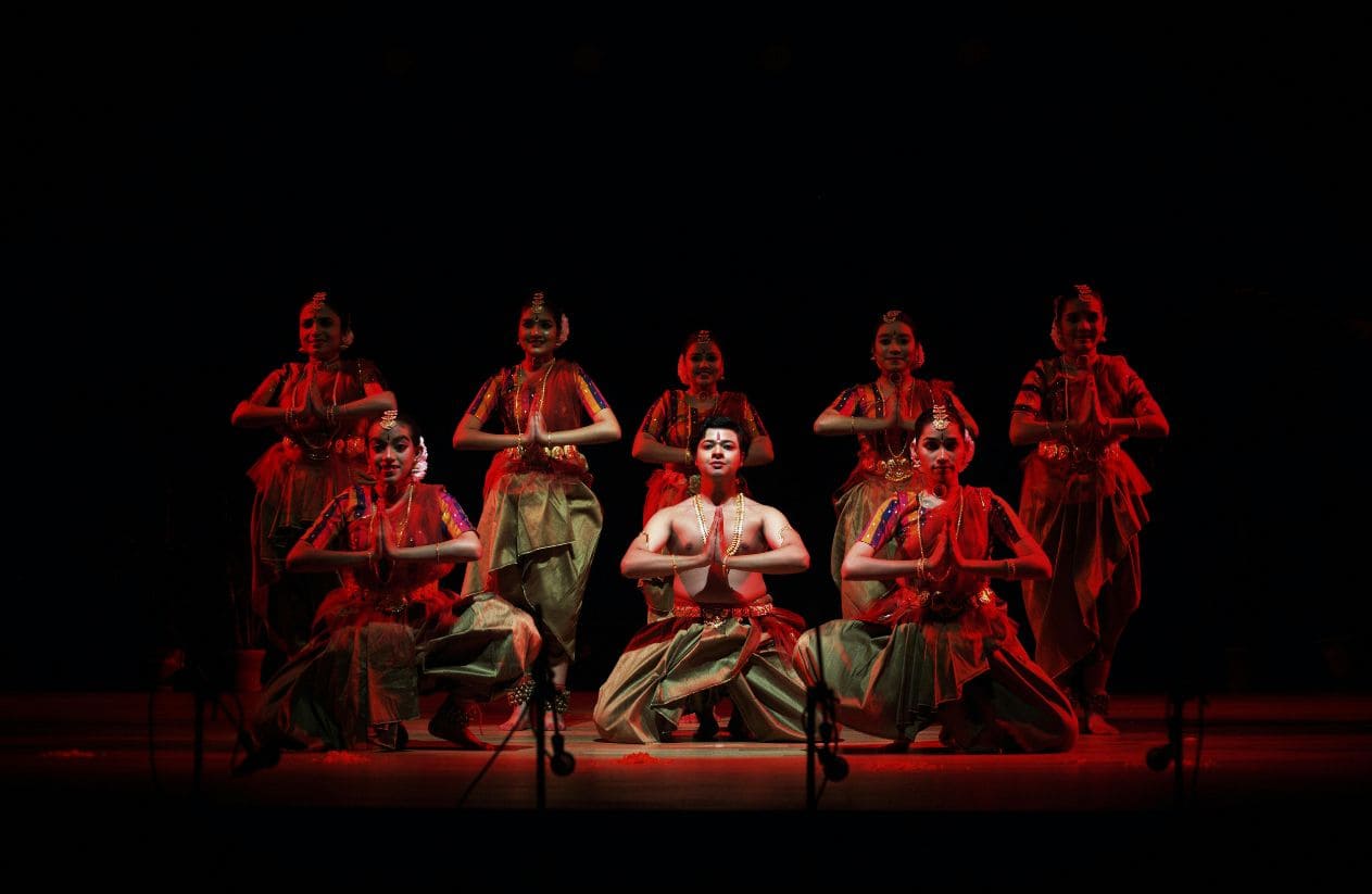 Essential Tips for Booking Dance Groups at Corporate Events