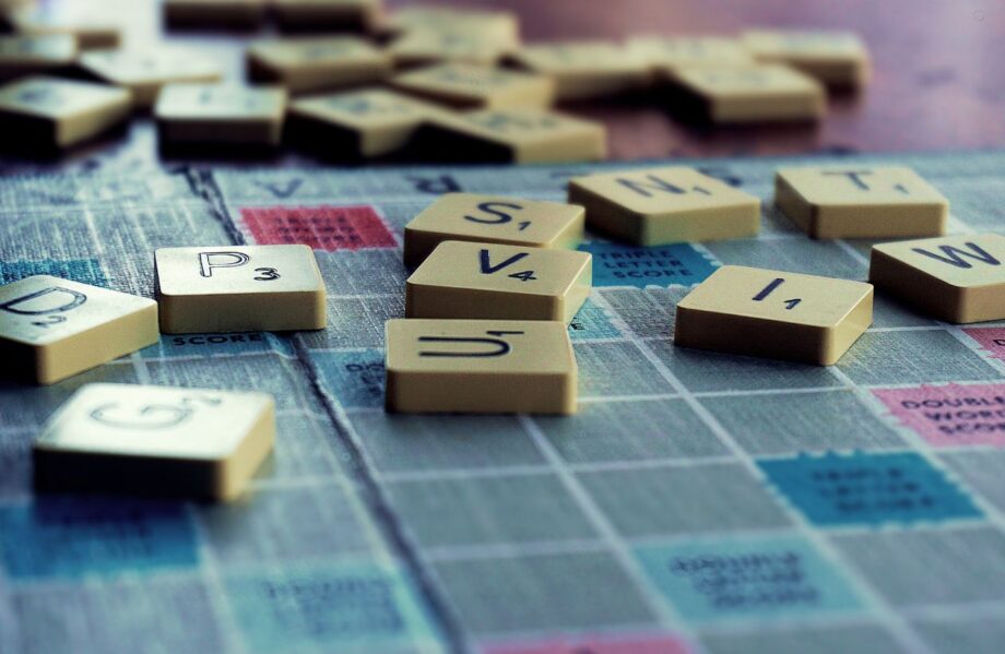 How to Throw the Ultimate 60s Themed Party - AGNT • BLOG