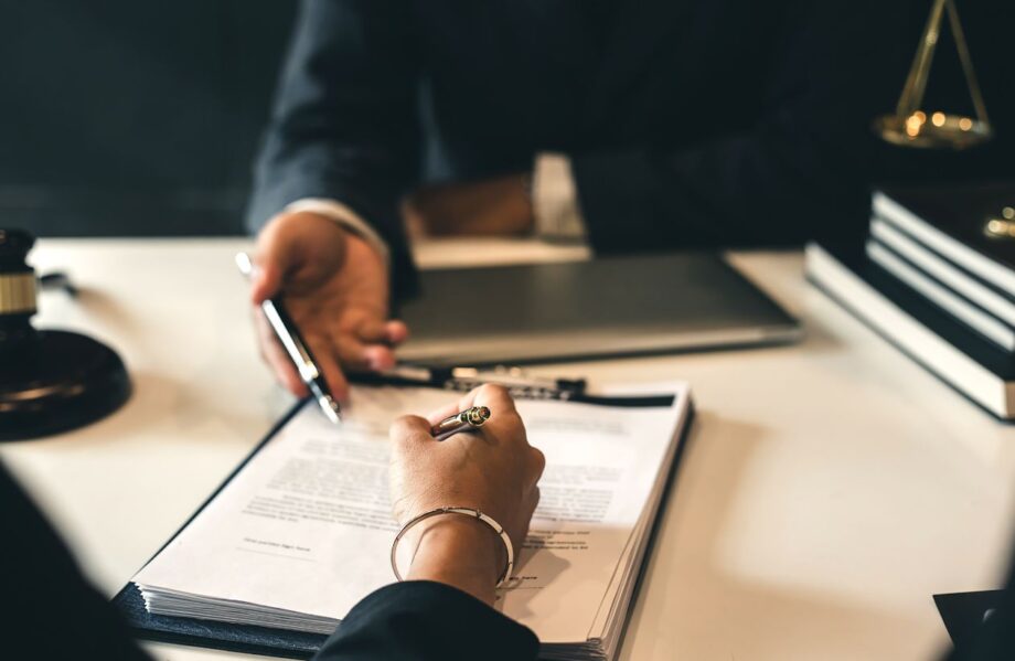 How Much Does It Cost To Hire a Band For an Event: What You Need to ...