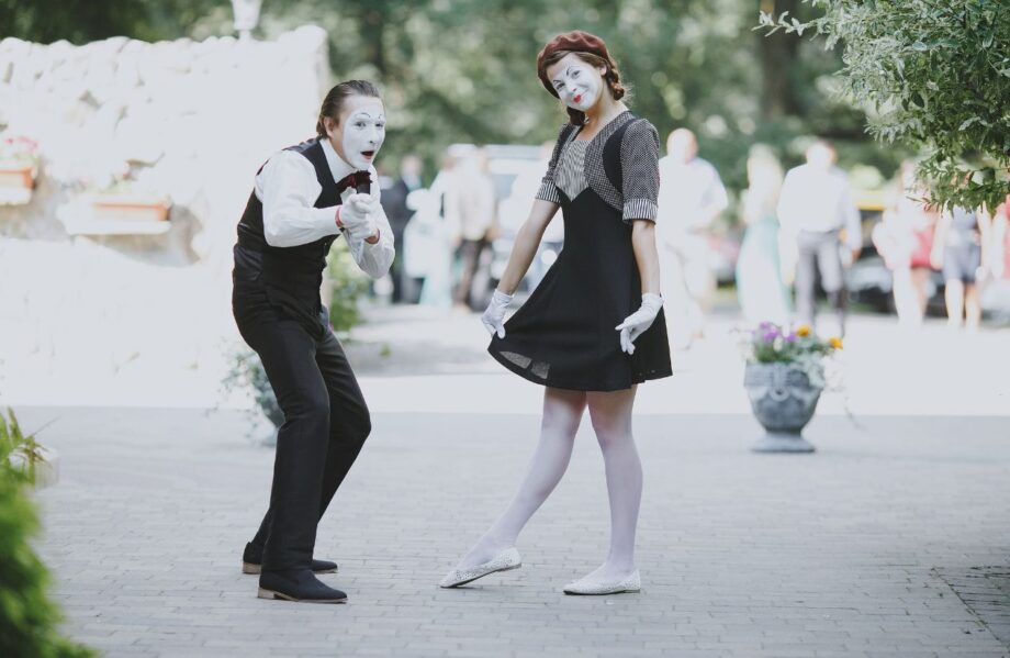 Professional Mime for Corporate Events: The Power of a Silent ...